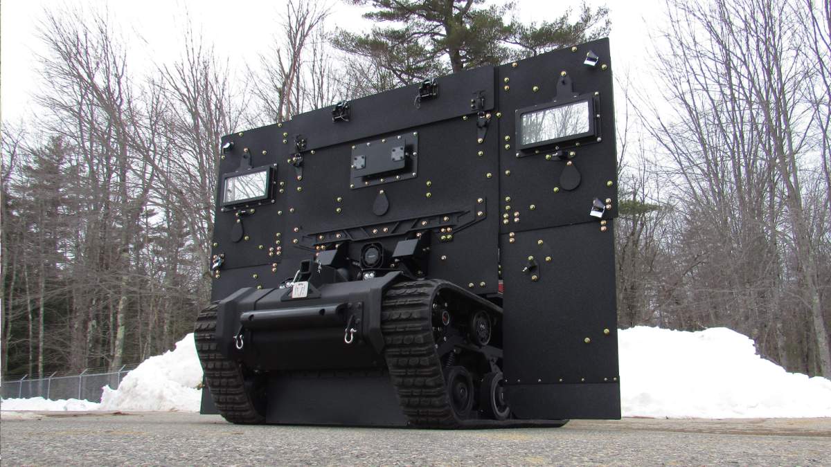 Swat-Bot™ | Howe & Howe Technologies